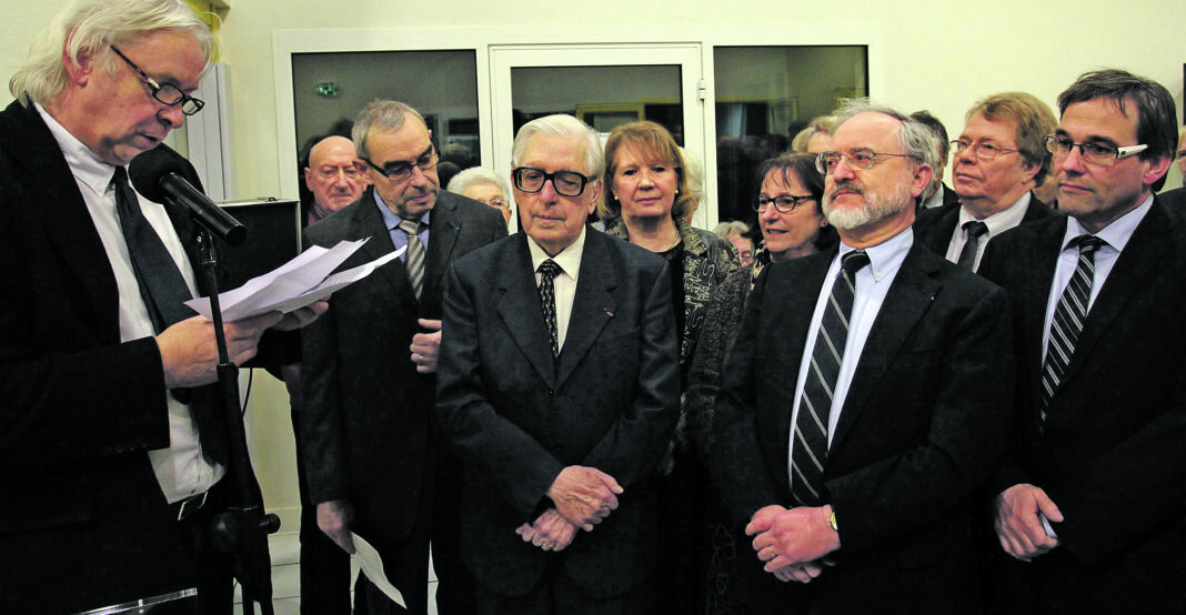 Dole. Une partie du legs d'André Besson sera mise en vente | Jura ...